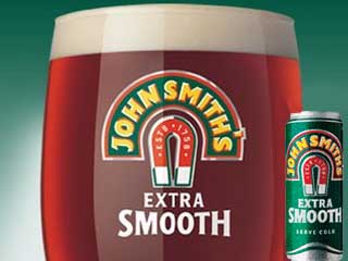 Chega ao Brasil a famosa cerveja inglesa John Smith’s Extra Smooth, a ...