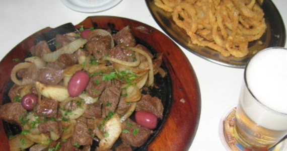 Sábado tem filé mignon aperitivo como sugestão de almoço no Elidio Bar