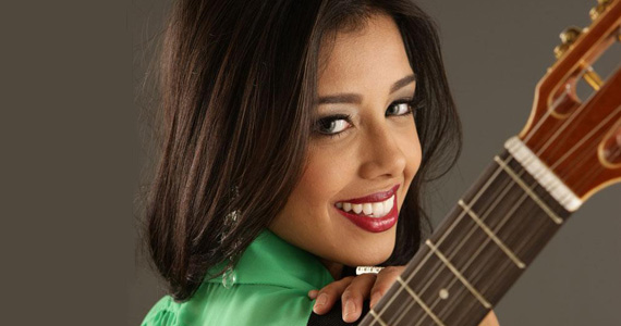 Camilla Castro faz primeiro show em São Paulo no Horabolla's Bar