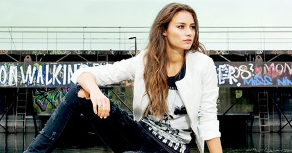 Noite de quinta com muita música eletrônica com a DJ alemã Miss Nine ...