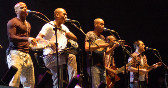 Turma do Pagode e Na Hora H esquentam final de semana com muito pagode ...