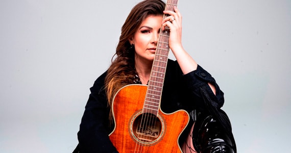 Lucyana Villar retorna ao Bar Brahma