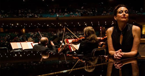 A pianista Sonia Rubinsky se apresenta na Igreja de Santa Terezinha