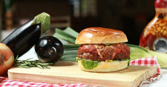 BrewDog promove edição especial do Santo Growler com gastronomia italiana