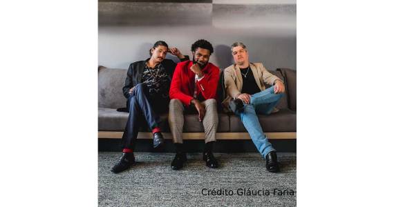 Dylan Triplett & The Simi Brothers no Bourbon Street