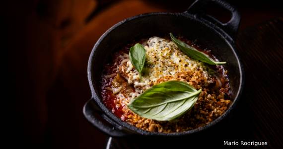 Dia da Lasanha no Flora Bar