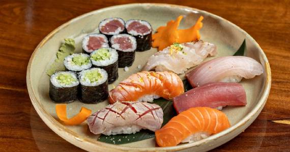 Dia Do Sushi No Nagayama Café