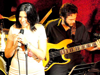 Camila Rondon no Tom Jazz no dia 18/04/2010