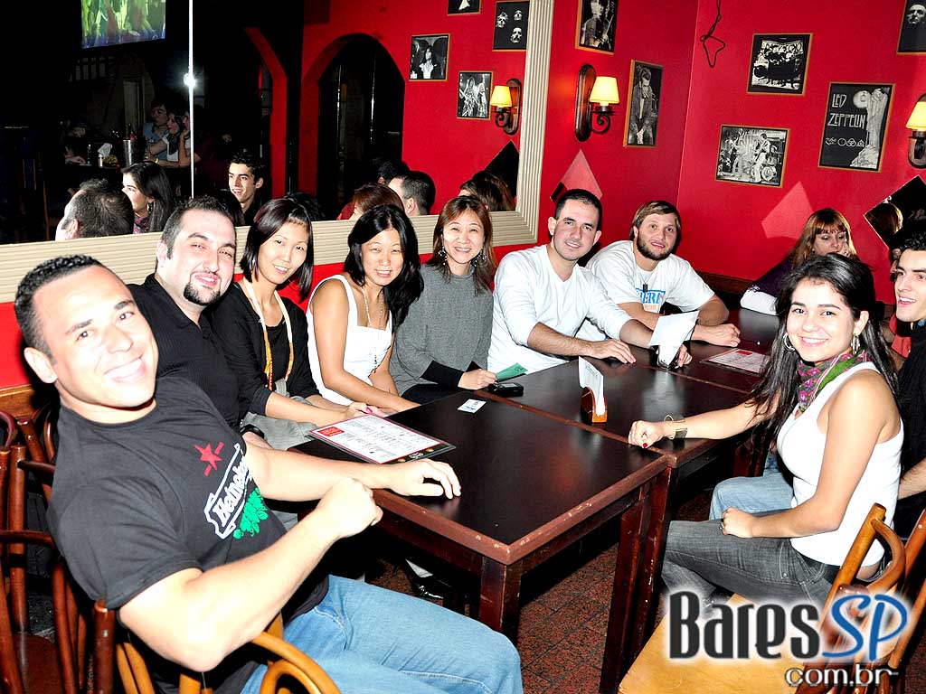 Banda V8 no sábado do Willi Willie no dia 22/05/2010