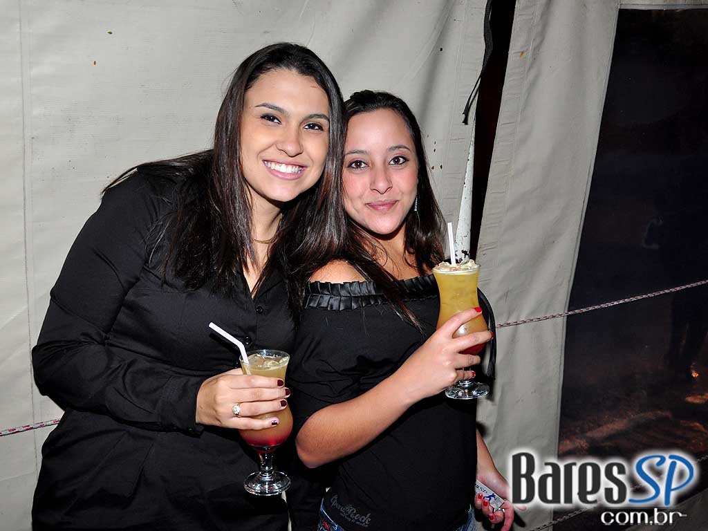 Música ao vivo no Bar Favela - Vila Olimpia no dia 05/06/2010