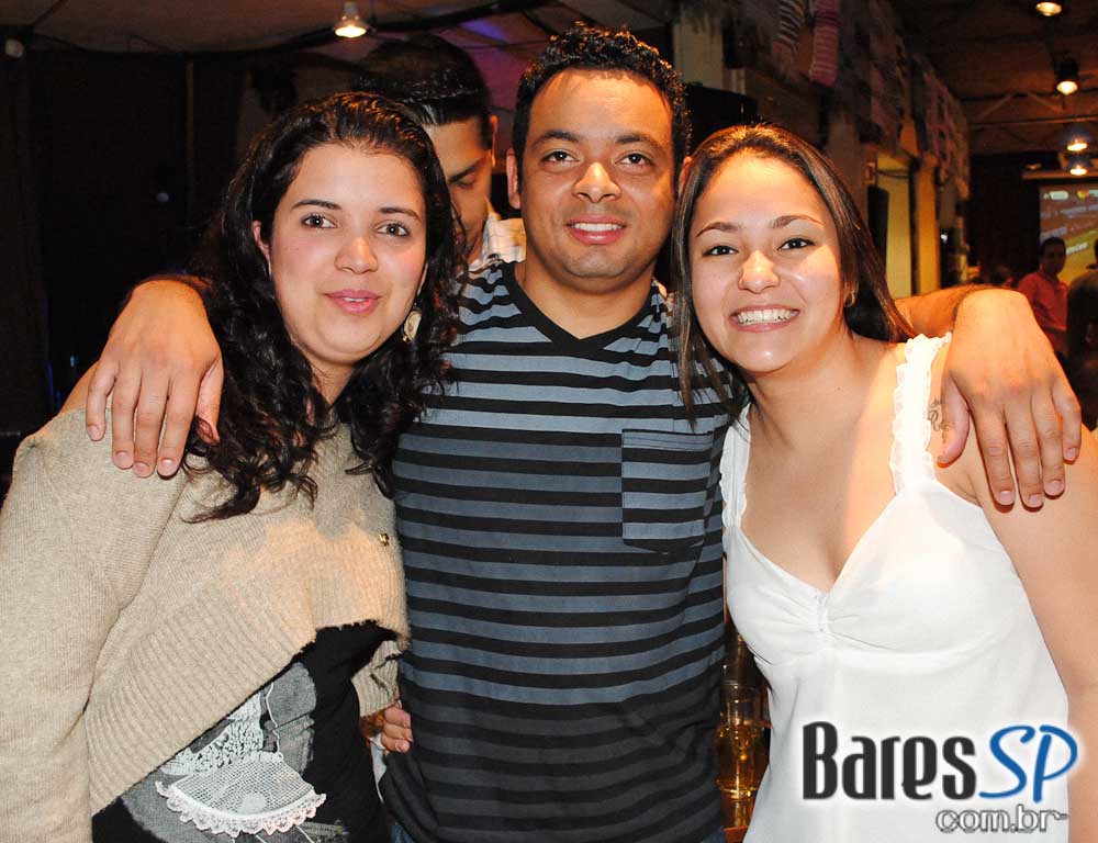 Bar Favela da Vila Olímpia teve sábado de muito agito no dia 02/07/2011