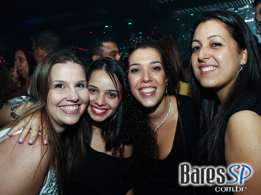 Noite da Bermuda com muito agito no Akbar Lounge & Disco no dia 19/01/2013