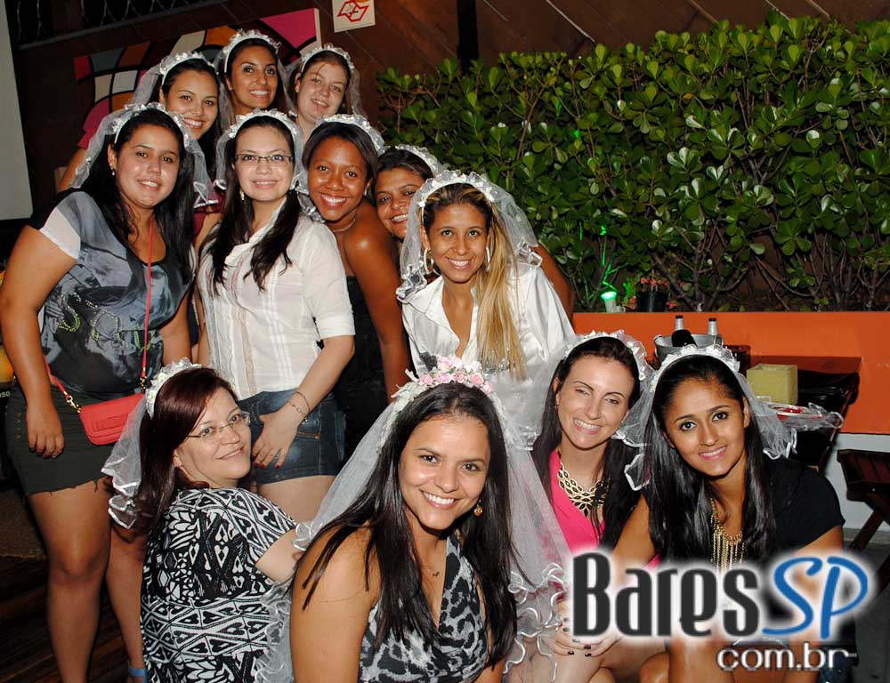Akbar Lounge & Disco apresentou a Noite da Bermuda no dia 25/01/2014