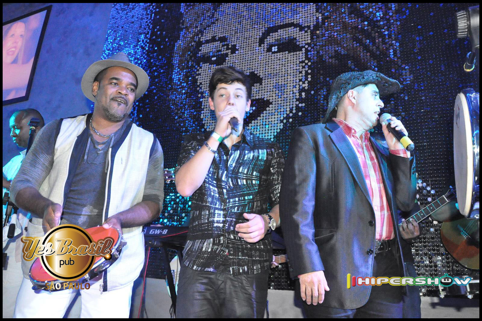 Grupo Negritude Junior embalou a segunda-feira com muito pagode no Yes ...