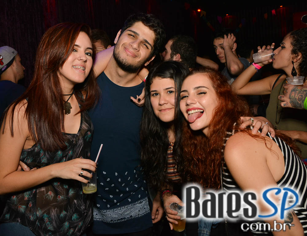 Mono Club recebeu a festa We Love Open Bar que animou o sábado no dia ...